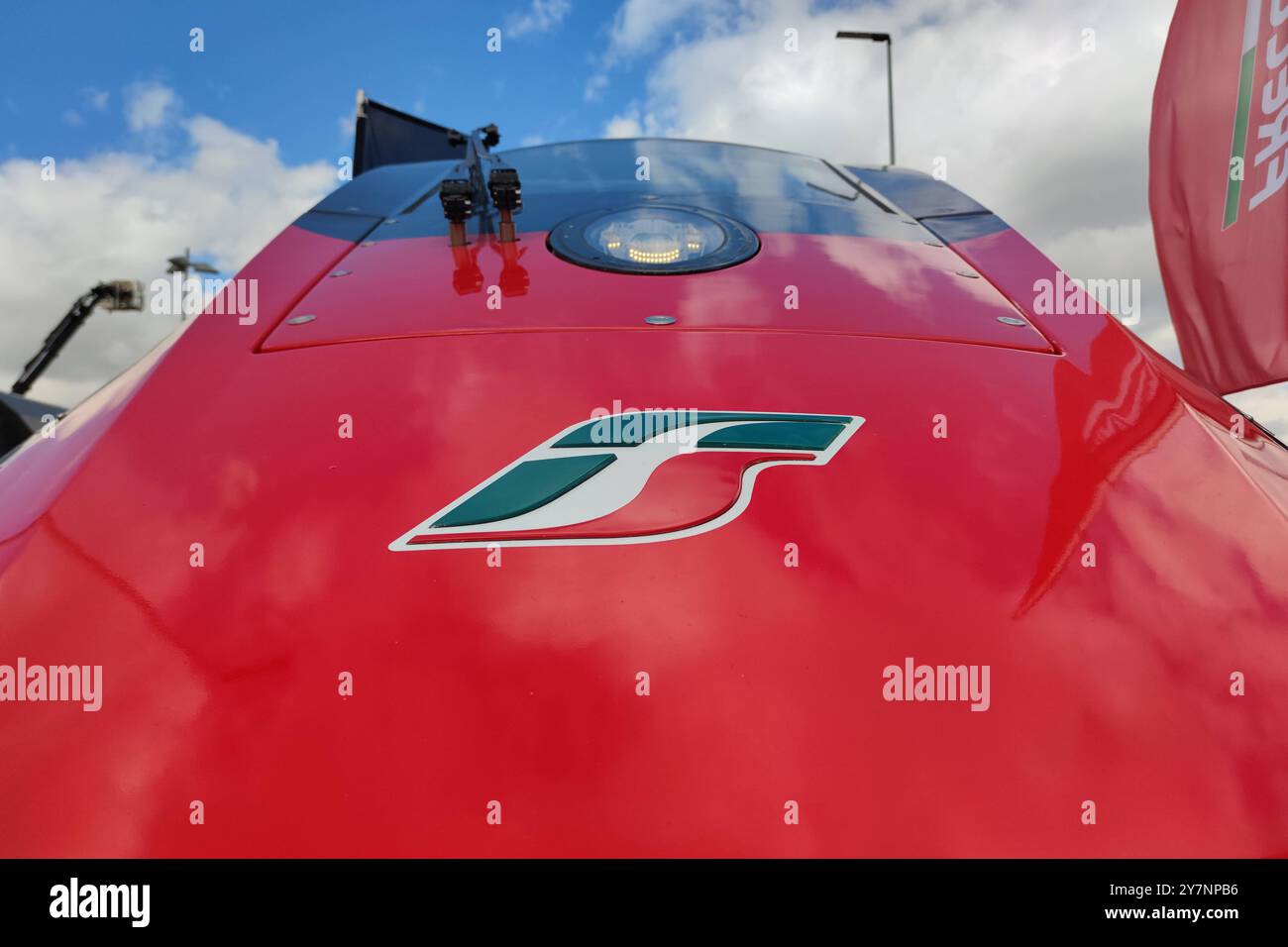 Zefiro v300 hi-res stock photography and images - Alamy