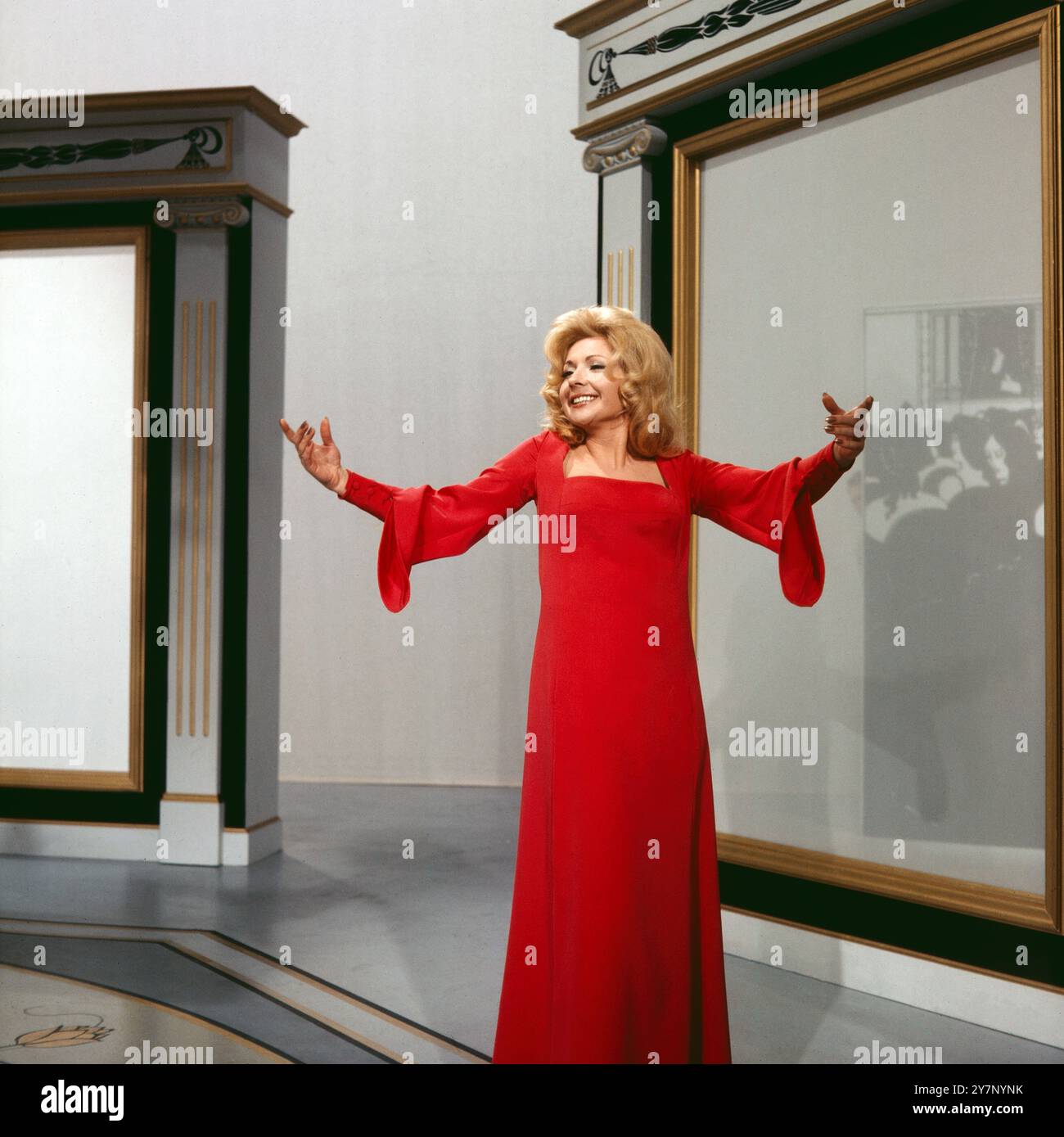 Entree für eine Chansonette, ZDF Musiksendung, 1972, Bild: Sängerin Rut ...