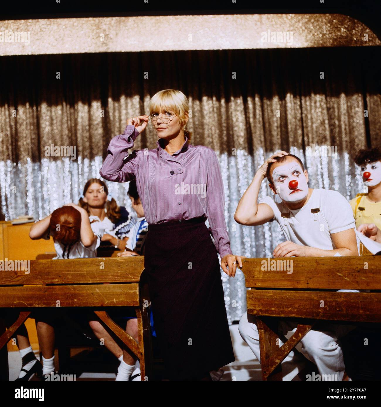 Liedercircus, ZDF Musiksendung, Deutschland, 1979, Bild: Moderatorin ...