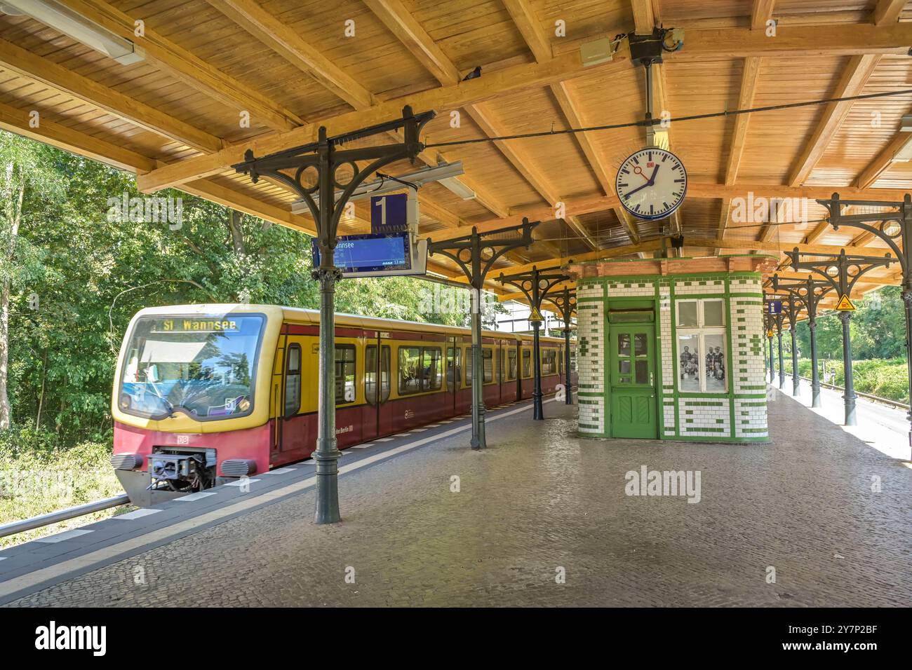 S-Bahn station, Nikolassee, Zehlendorf, Berlin, Germany, S-Bahnhof ...
