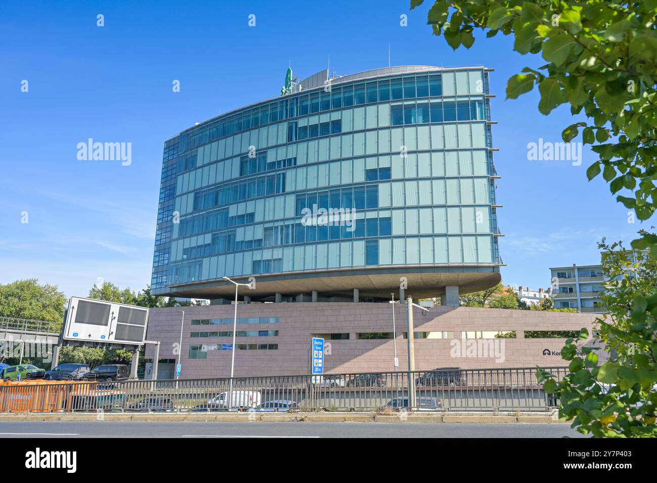 Office building on halensee hi-res stock photography and images - Alamy