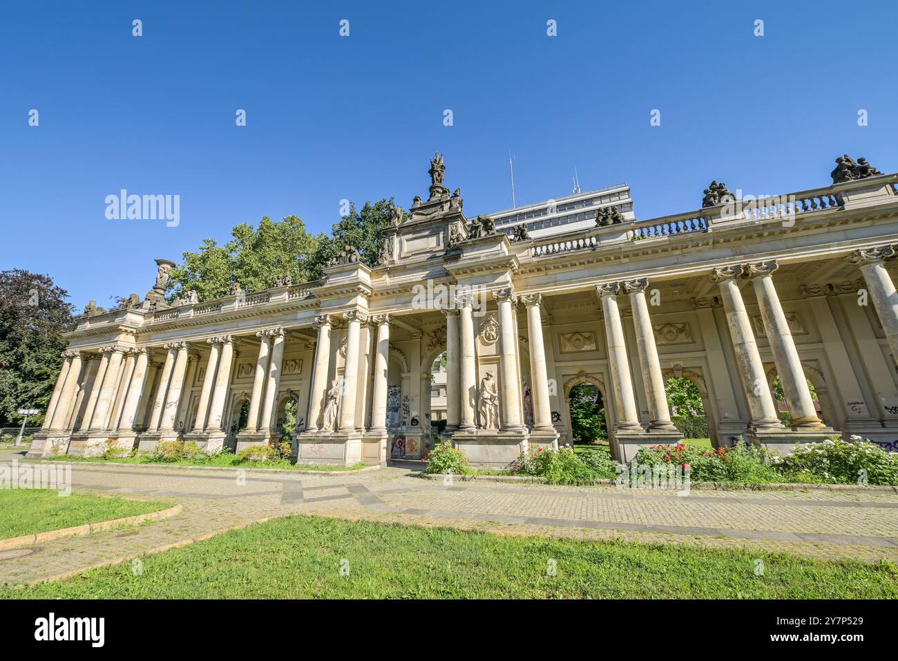 Colonnades at the kleistpark hi-res stock photography and images - Alamy