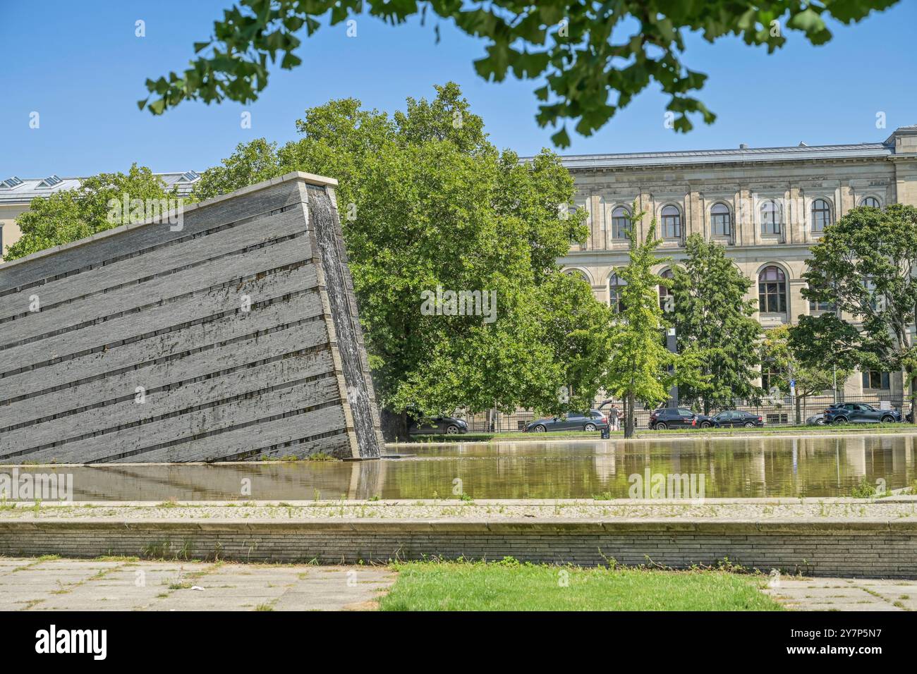 Wall Fountain, Invalidenpark, Invalidenstraße, Mitte, Berlin, Germany ...