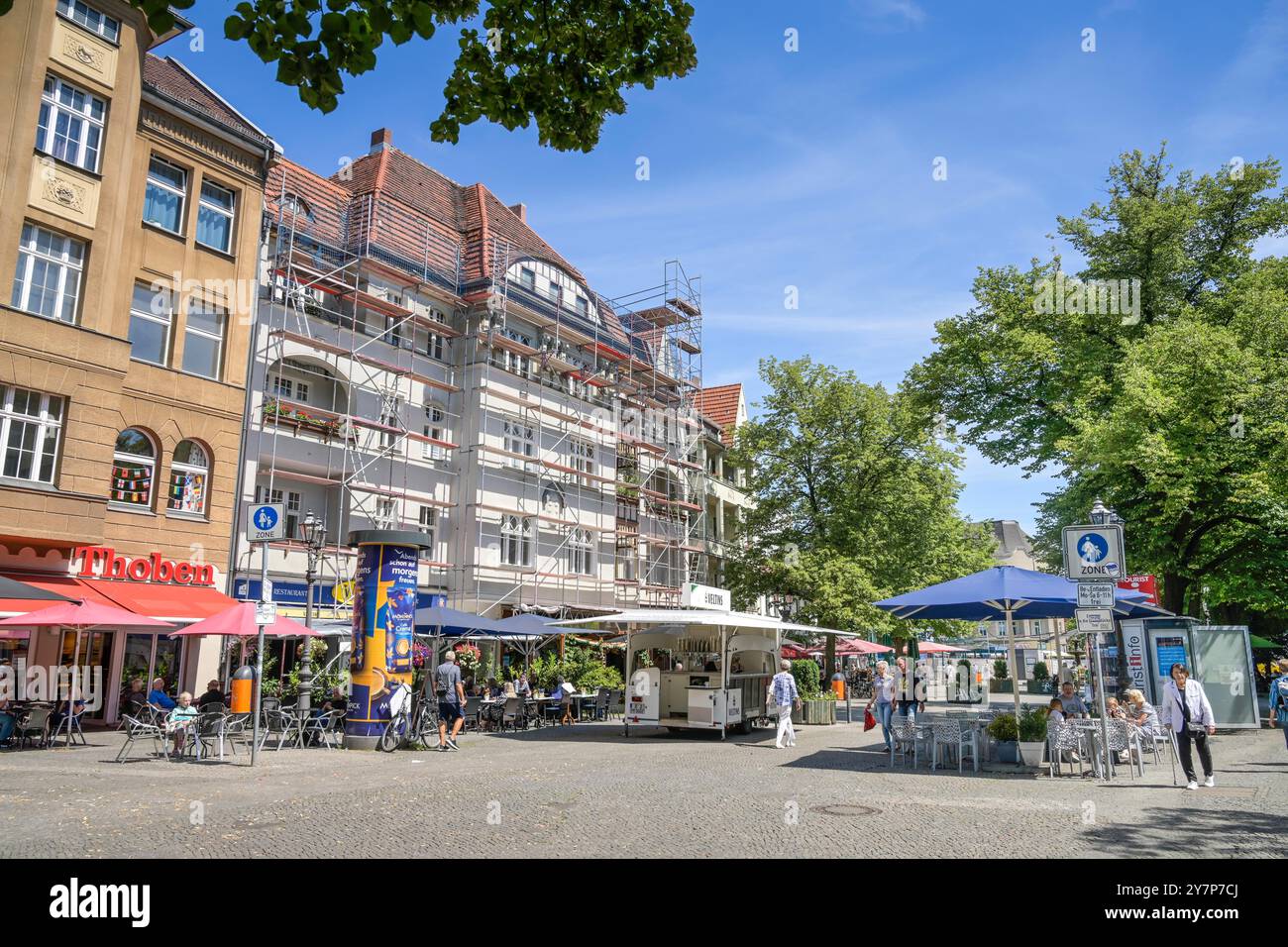 Street scene Alt-Tegel, Tegel, Reinickendorf, Berlin, Germany ...