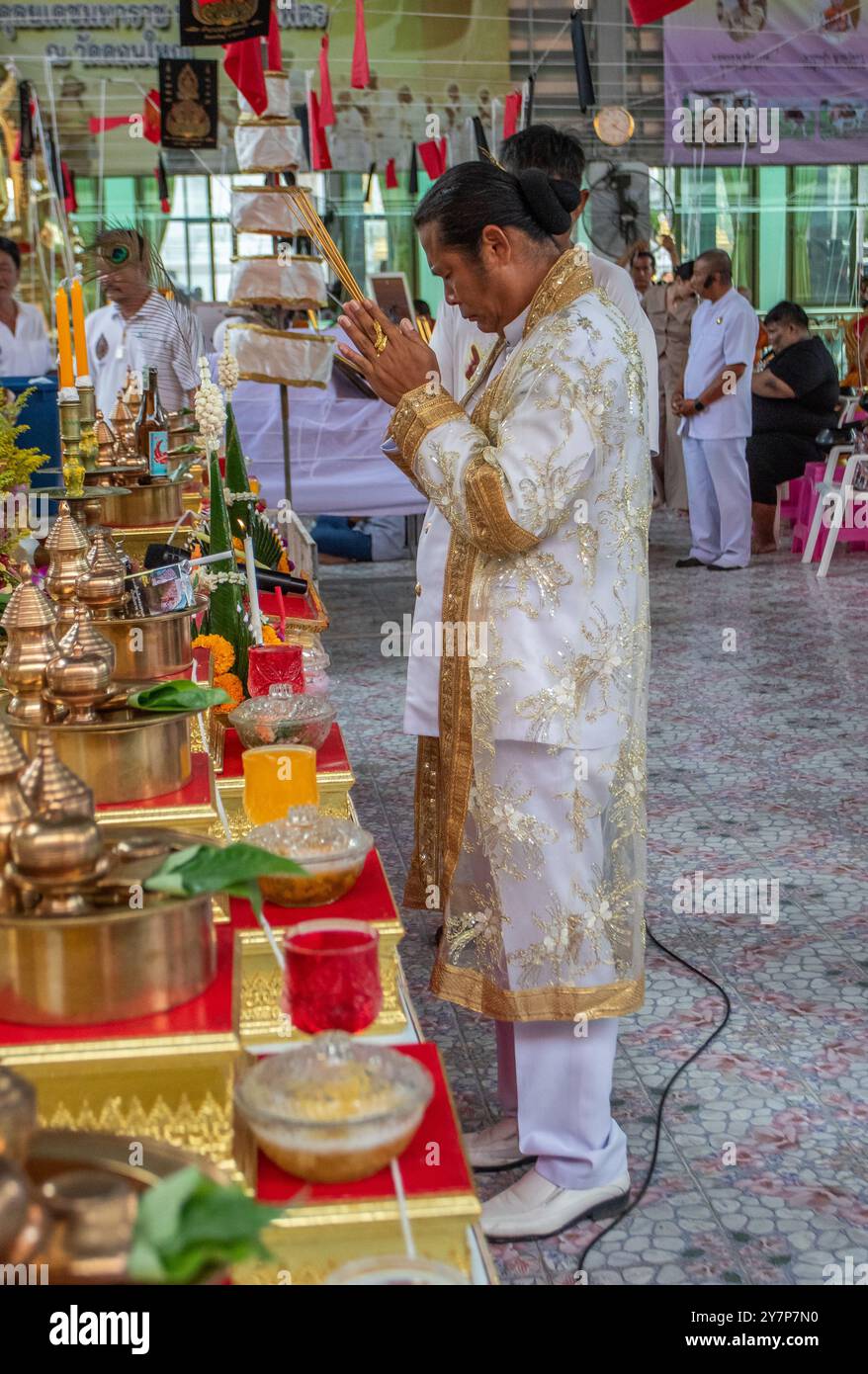 Don Wat Yai festival Stock Photo - Alamy