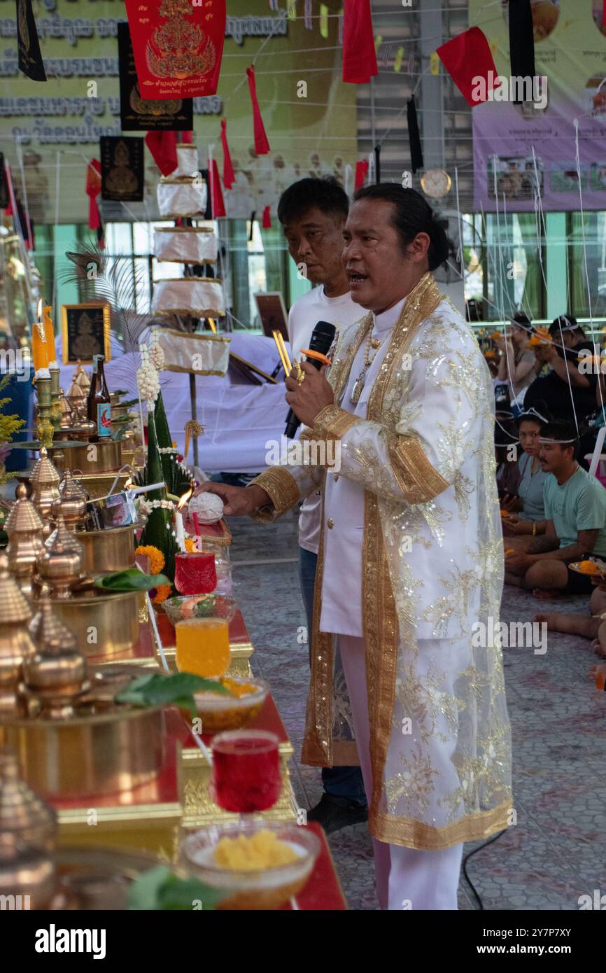 Don Wat Yai festival Stock Photo - Alamy