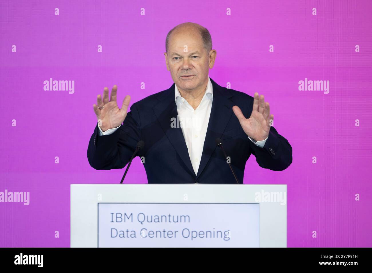 Ehningen, Germany. 01st Oct, 2024. Federal Chancellor Olaf Scholz ...