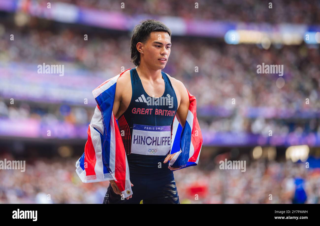 Louie Hinchliffe celebrating her medal in the 4x100 meters relay at the ...