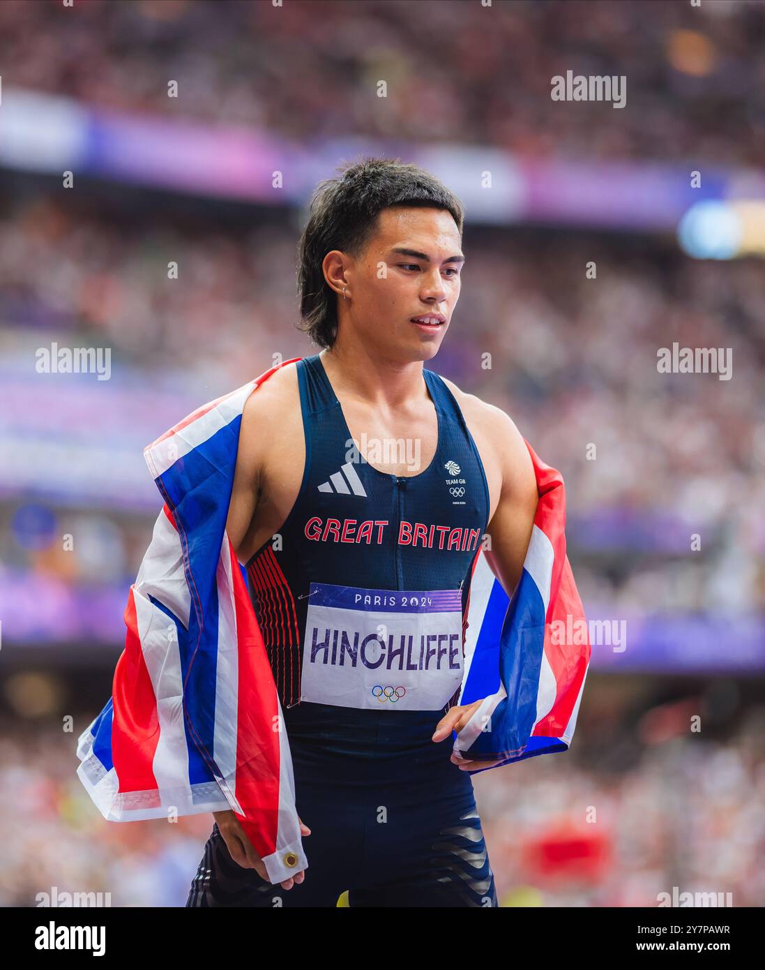 Louie Hinchliffe celebrating her medal in the 4x100 meters relay at the ...