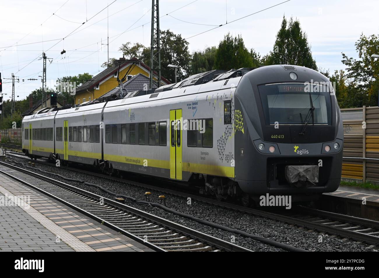 Agilis Zug bzw Bahn am Bahnhof in Obertraubling, auf dem Weg von Ulm ...