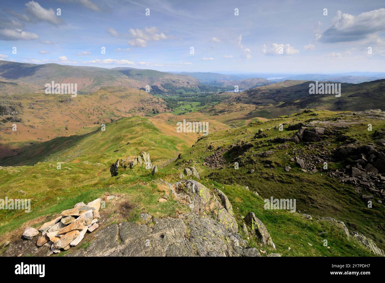 View over Tarn Crag fell, above the Easedale valley, Grasmere, Lake ...