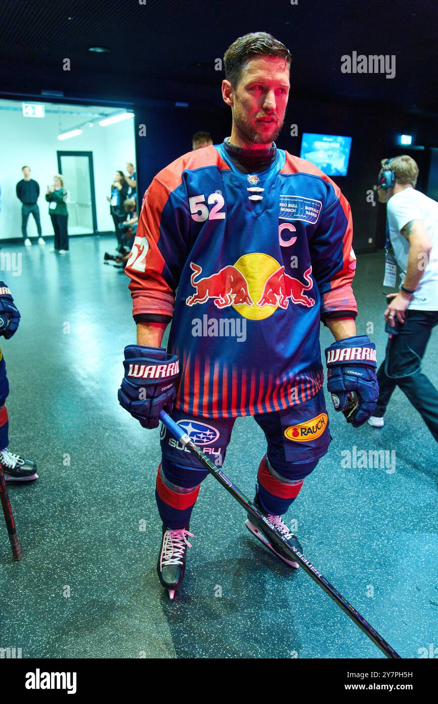Patrick HAGER, EHC RB Muc 52 in the friendly match of the Global Series ...