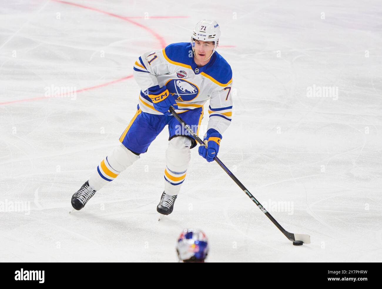 Ryan McLeod, Buffalo Sabres 71 in the friendly match of the Global ...