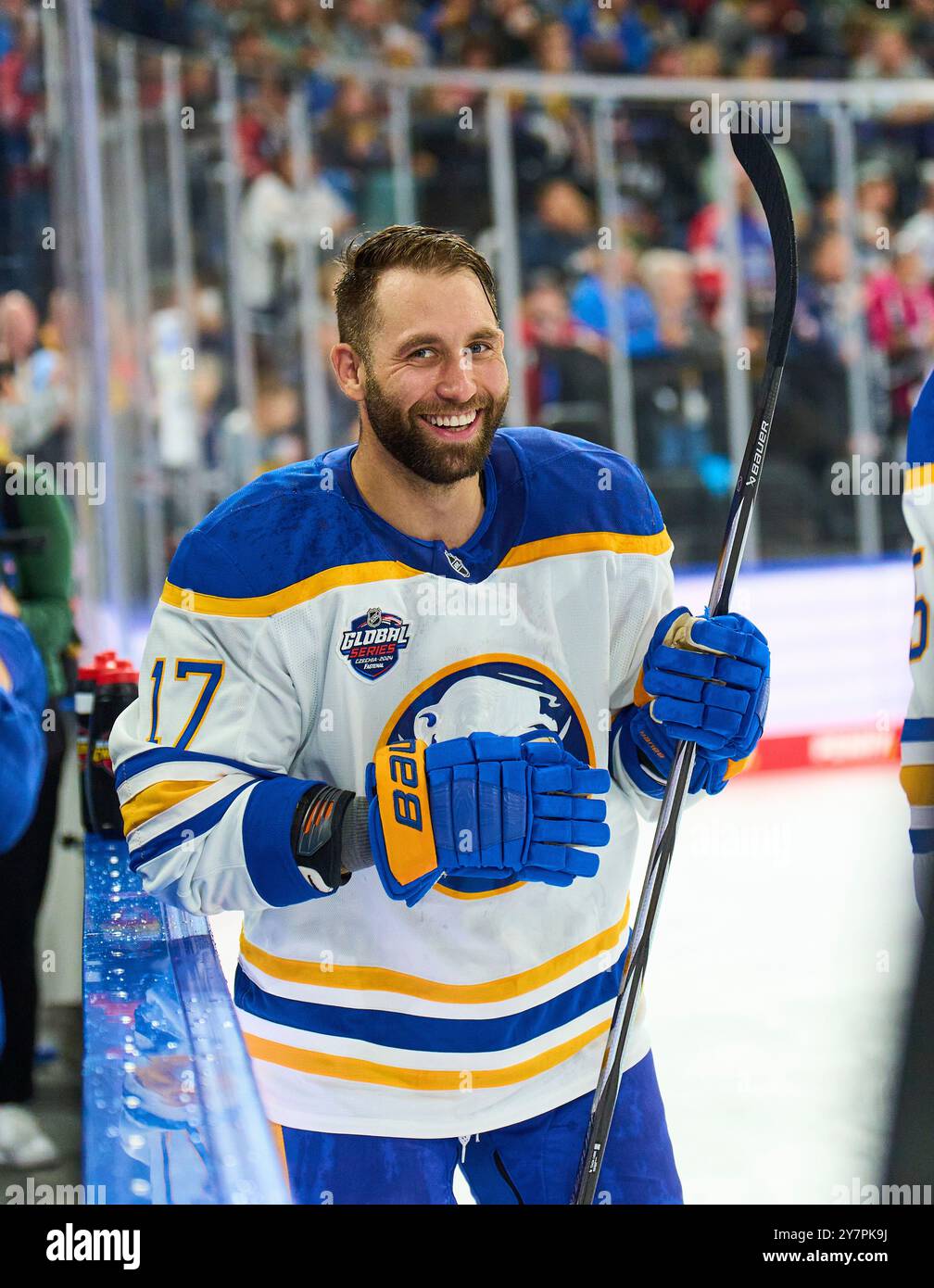 Jason Zucker, Buffalo Sabres 17 in the friendly match of the Global ...