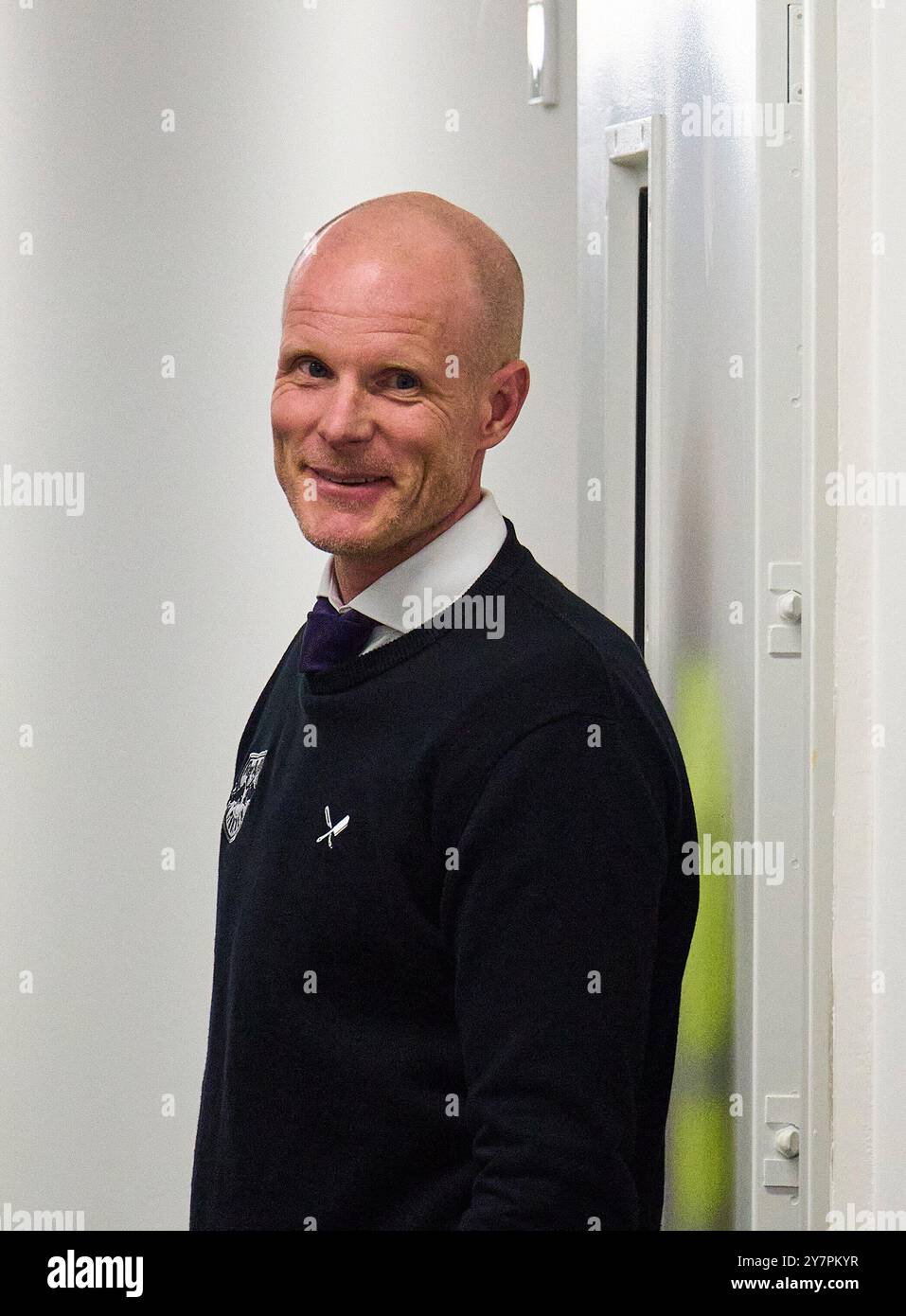 Toni Soederholm, Trainer EHC RB Muc in the friendly match of the Global ...