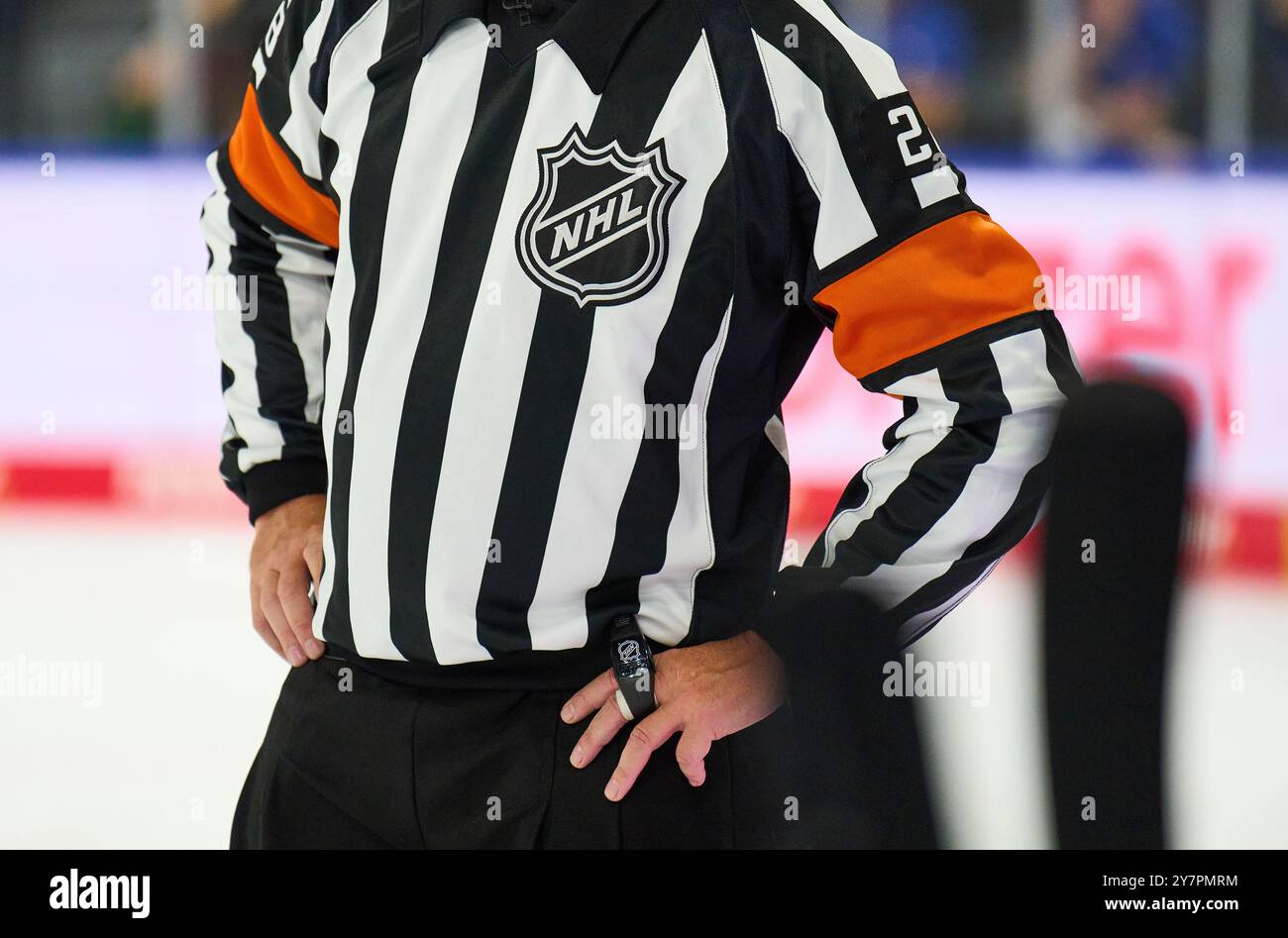 NHL Referee in the friendly match of the Global Series Challenge EHC RB ...