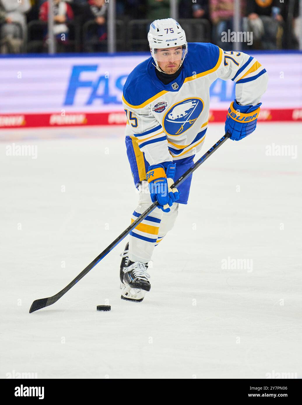 Connor Clifton, Buffalo Sabres 75 in the friendly match of the Global ...