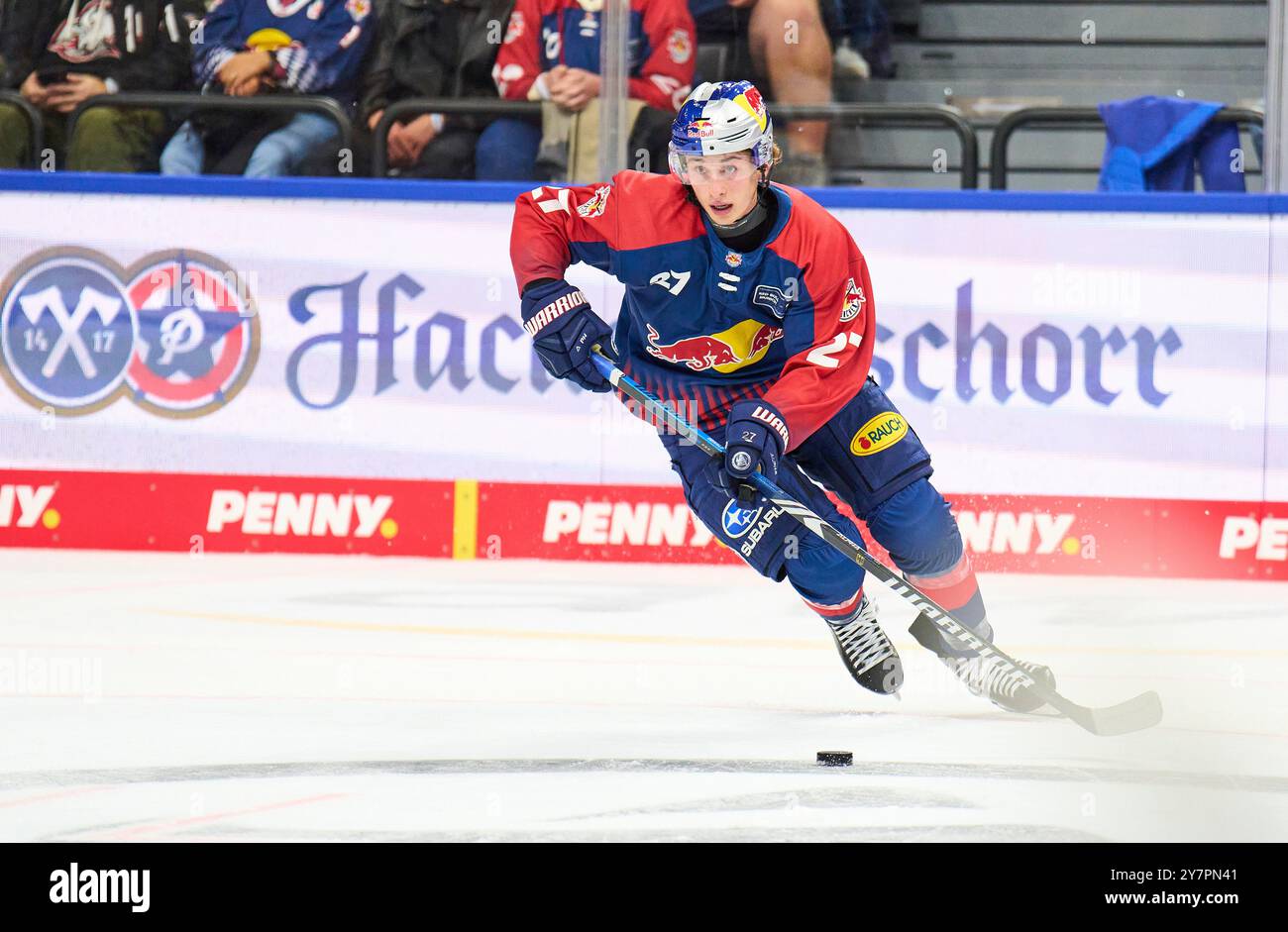 Veith Oswald, EHC RB Muc 27 in the friendly match of the Global Series ...