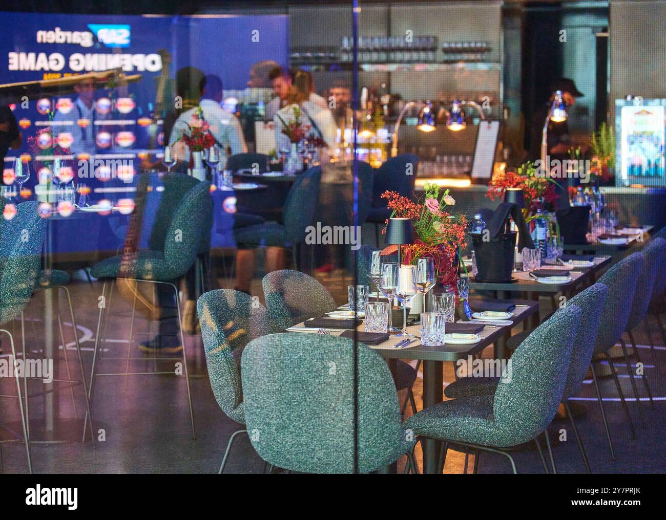 Players Lounge, VIP in the friendly match of the Global Series ...