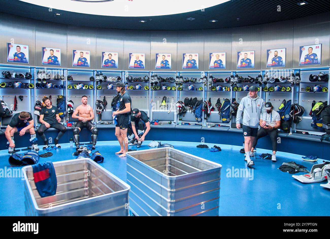 EHC Umkleideraum, Mannschaftskabine, Kabine, cabin, Teamkabine ...
