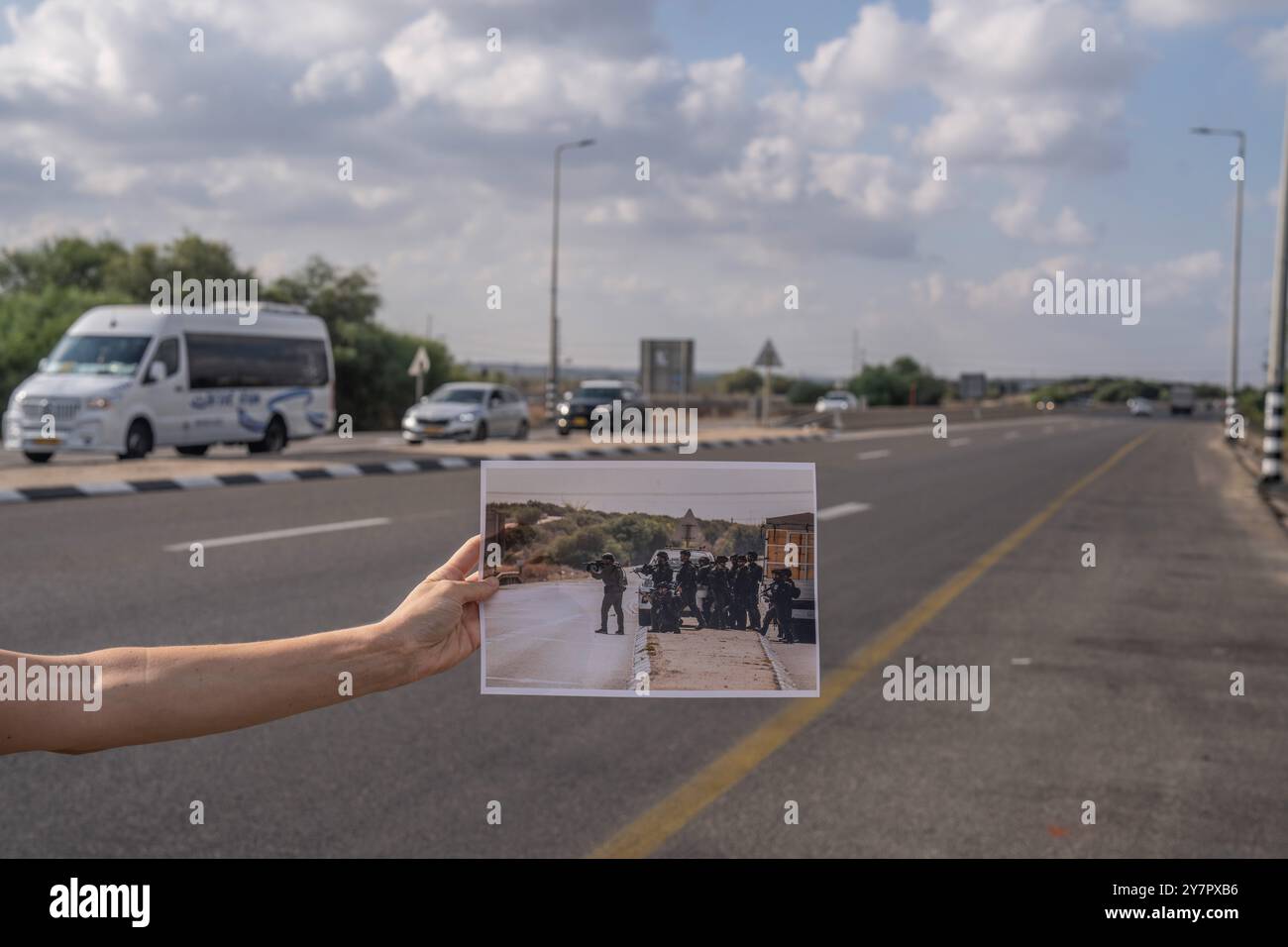 26 September 2024, Israel, Zikim: A picture shows a woman holding a ...