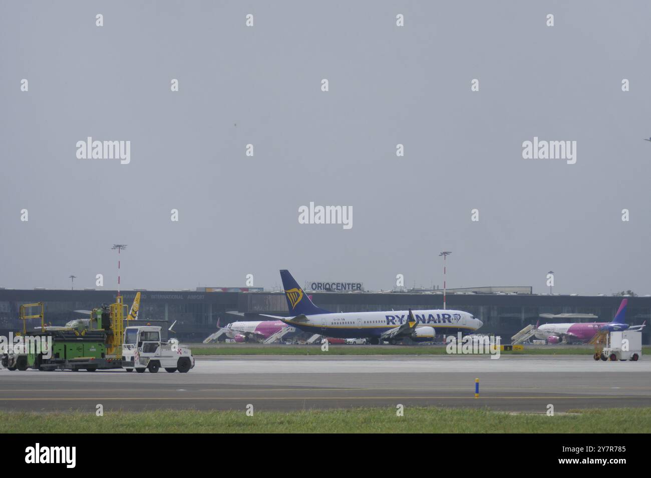 Ryanair plane tire bursts on landing, runway damaged and airport closed ...
