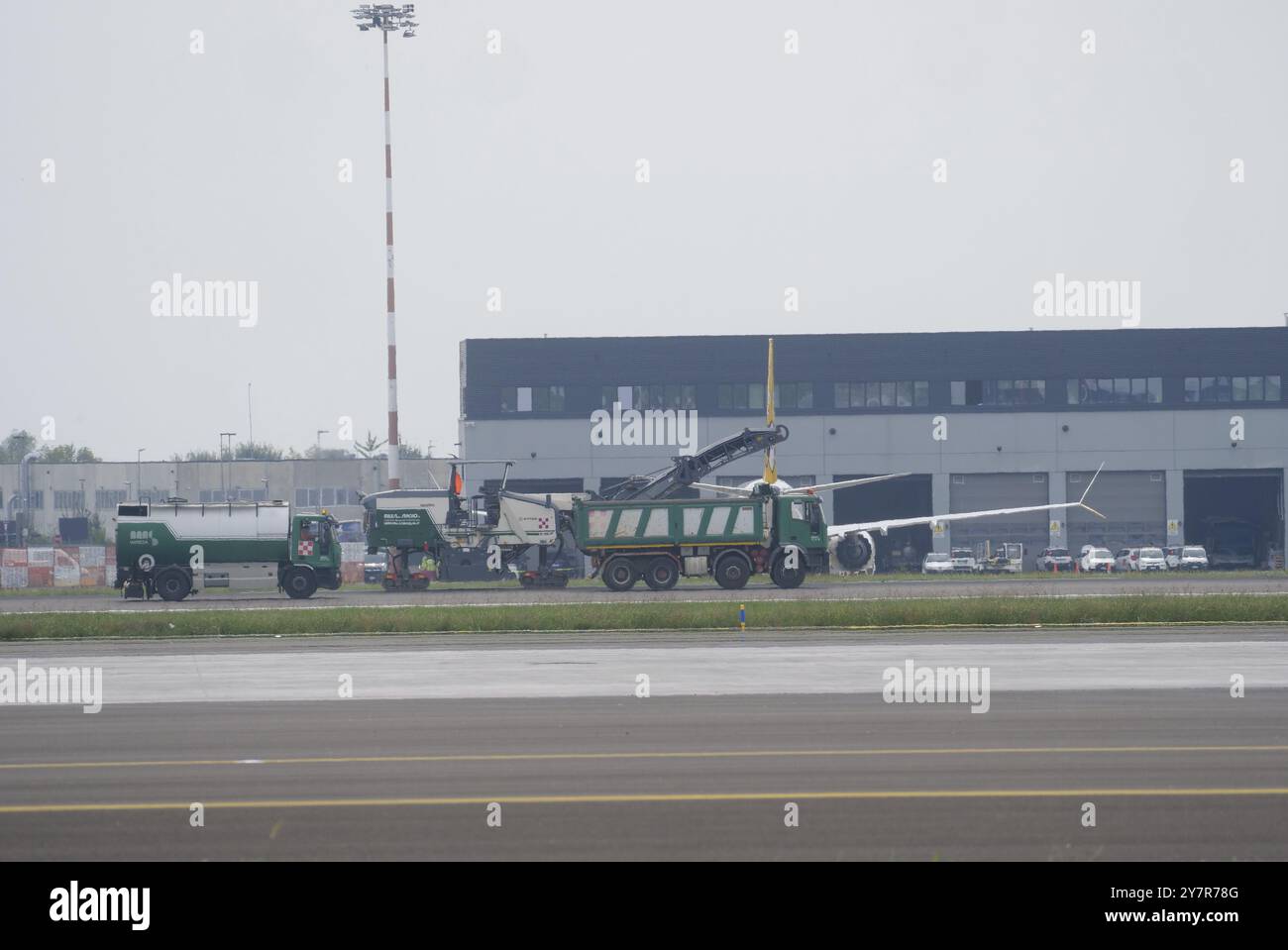 Ryanair plane tire bursts on landing, runway damaged and airport closed ...