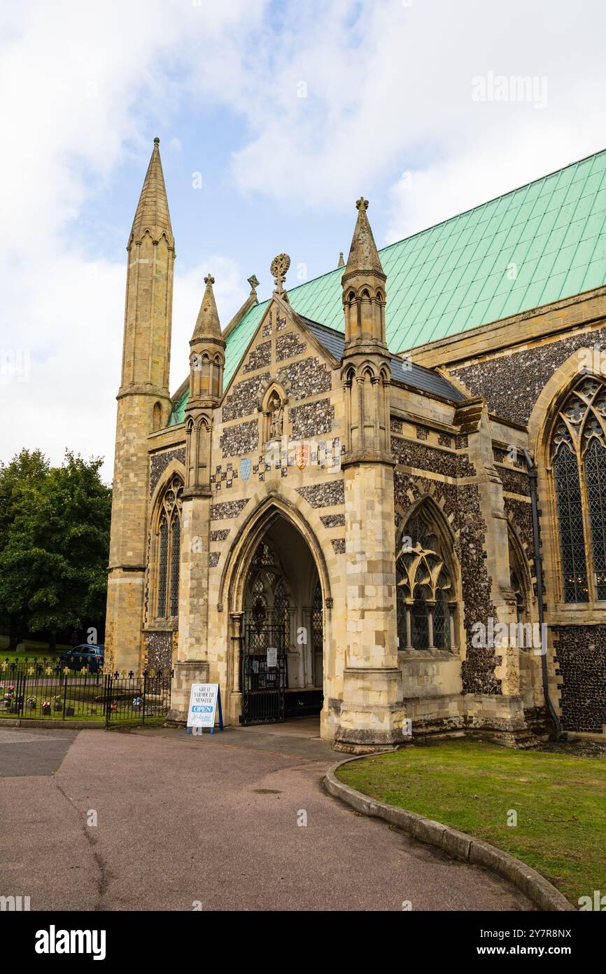 Great Yarmouth Minster, the largest parish church in England. Rebuilt ...