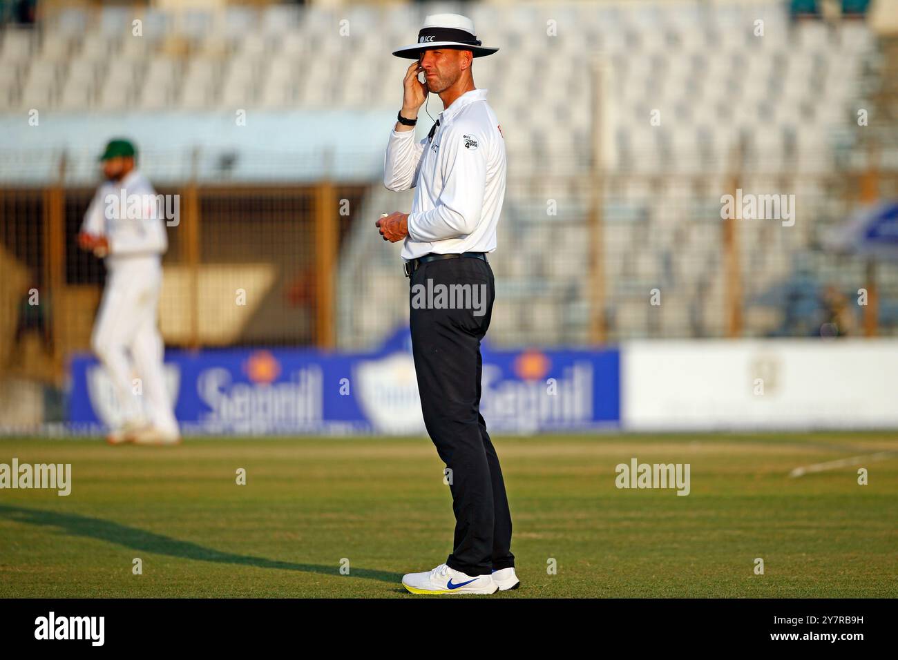 Azhar ali cricket hi-res stock photography and images - Alamy