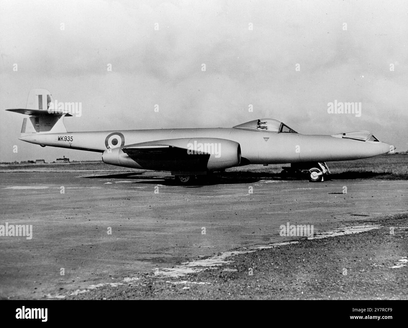 FIRST PICTURE OF THE "PRONE PILOT METEOR*. 11.2.54. The "Prone Pilot ...