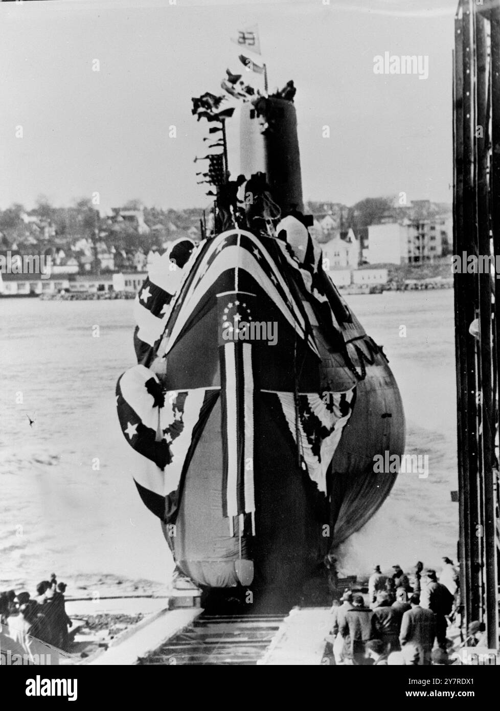 THE NAUTILUS IS AWAY. 23.I.54. Groton, Conn. A new age in maritime ...