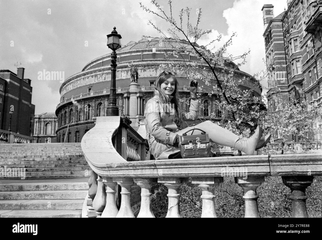 FINNISH CHALLENGERLondon, England, UK : A happy smile and friendly wave ...