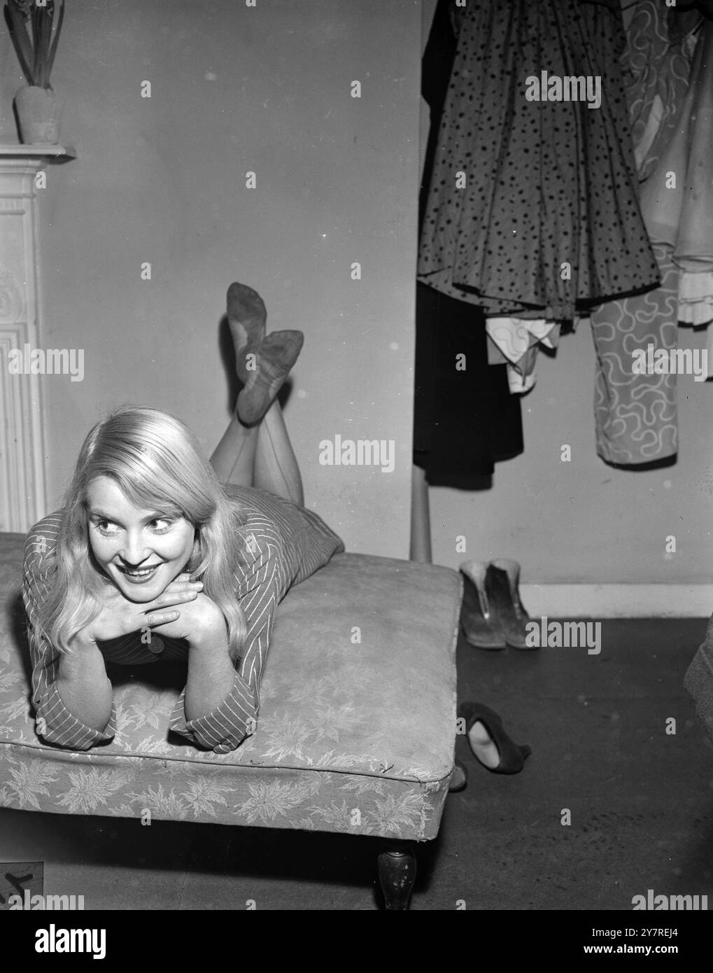 GIRL WITH A £11,000 FILM CONTRACT 6.1.54 21-year-old actress Diane ...