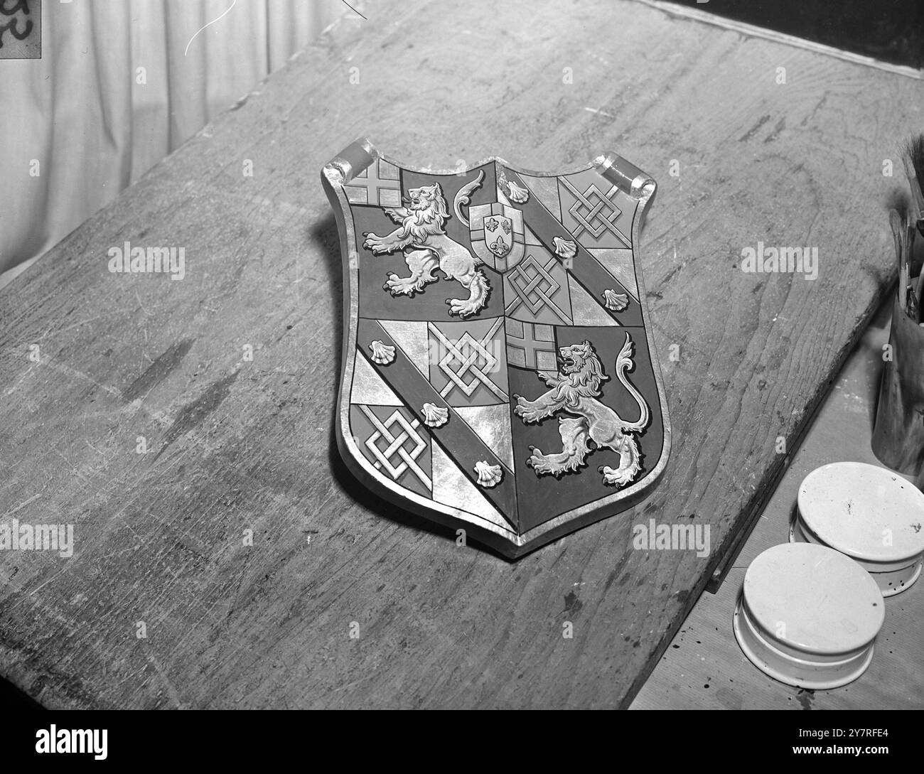 Sir Winston's Garter Shield 16.12.53 The Garter Shield of Sir Winston ...