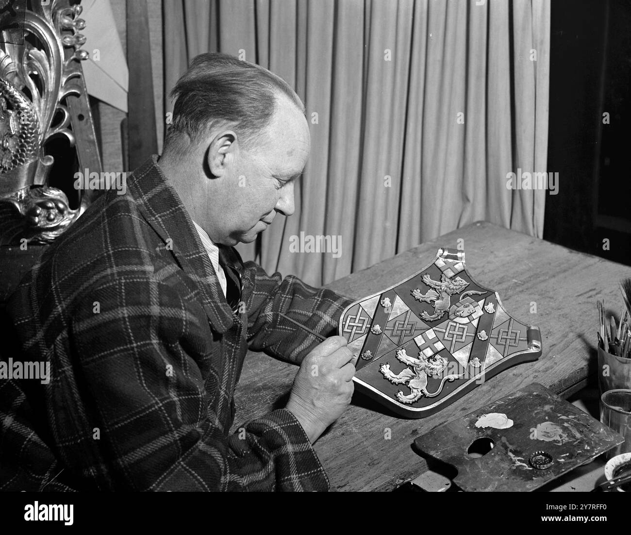 Sir Winston's Garter Shield 16.12.53 The Garter Shield of Sir Winston ...