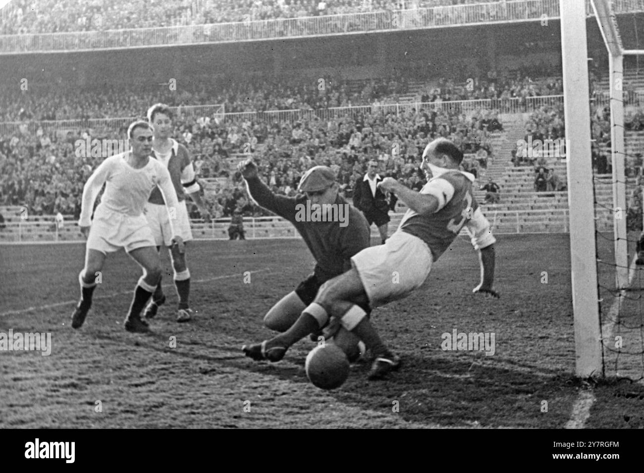 Days corner Black and White Stock Photos & Images - Alamy