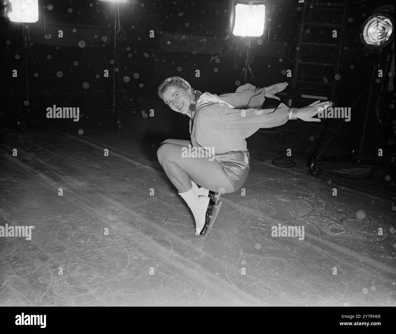 Sinbad the sailor cast hi-res stock photography and images - Alamy