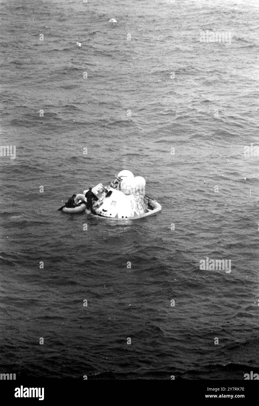 SPLASHDOWNUSS Essex in the Atlantic : A rescue craft form the USS Essex collecting the three US ...