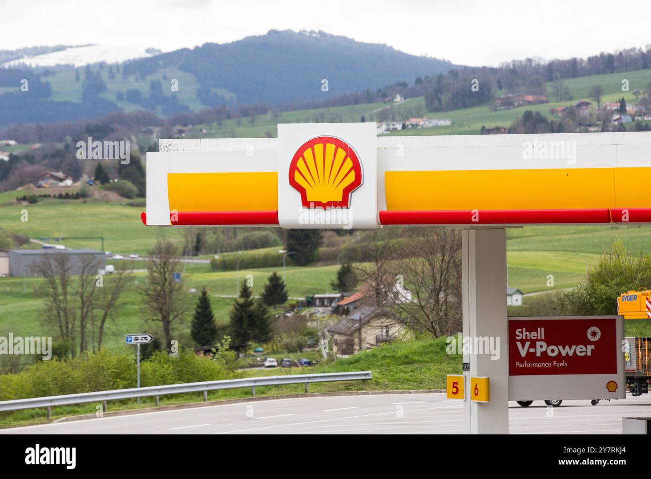 British multinational oil gas hi-res stock photography and images - Alamy