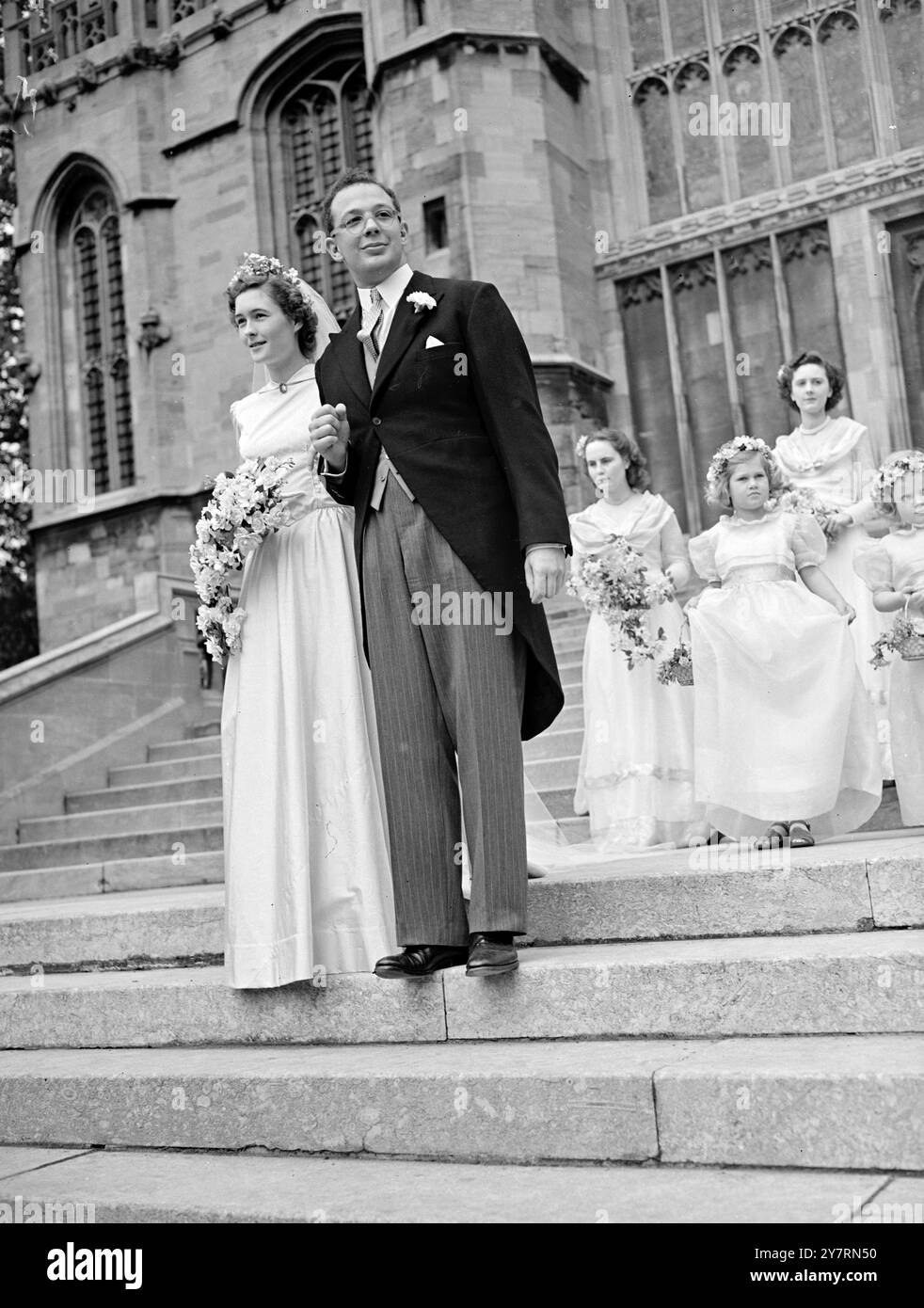 Bridesmaids st georges chapel windsor castle hi-res stock photography ...