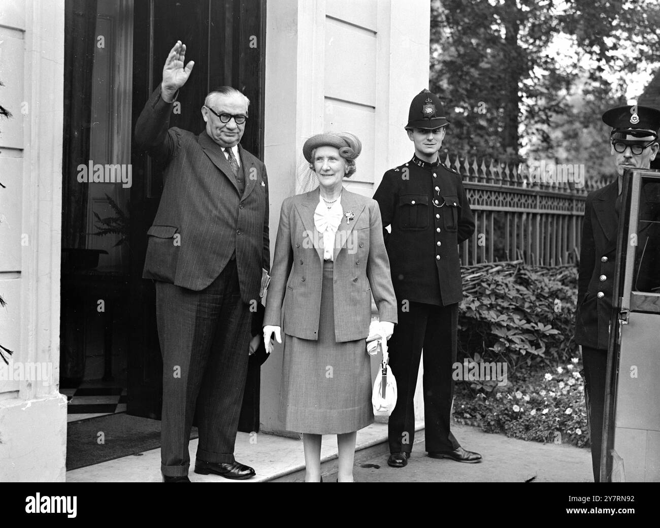 Sir stafford cripps foreign hi-res stock photography and images - Alamy