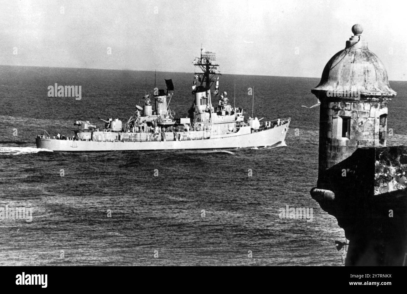 Us navy cuba 1960s hi-res stock photography and images - Alamy