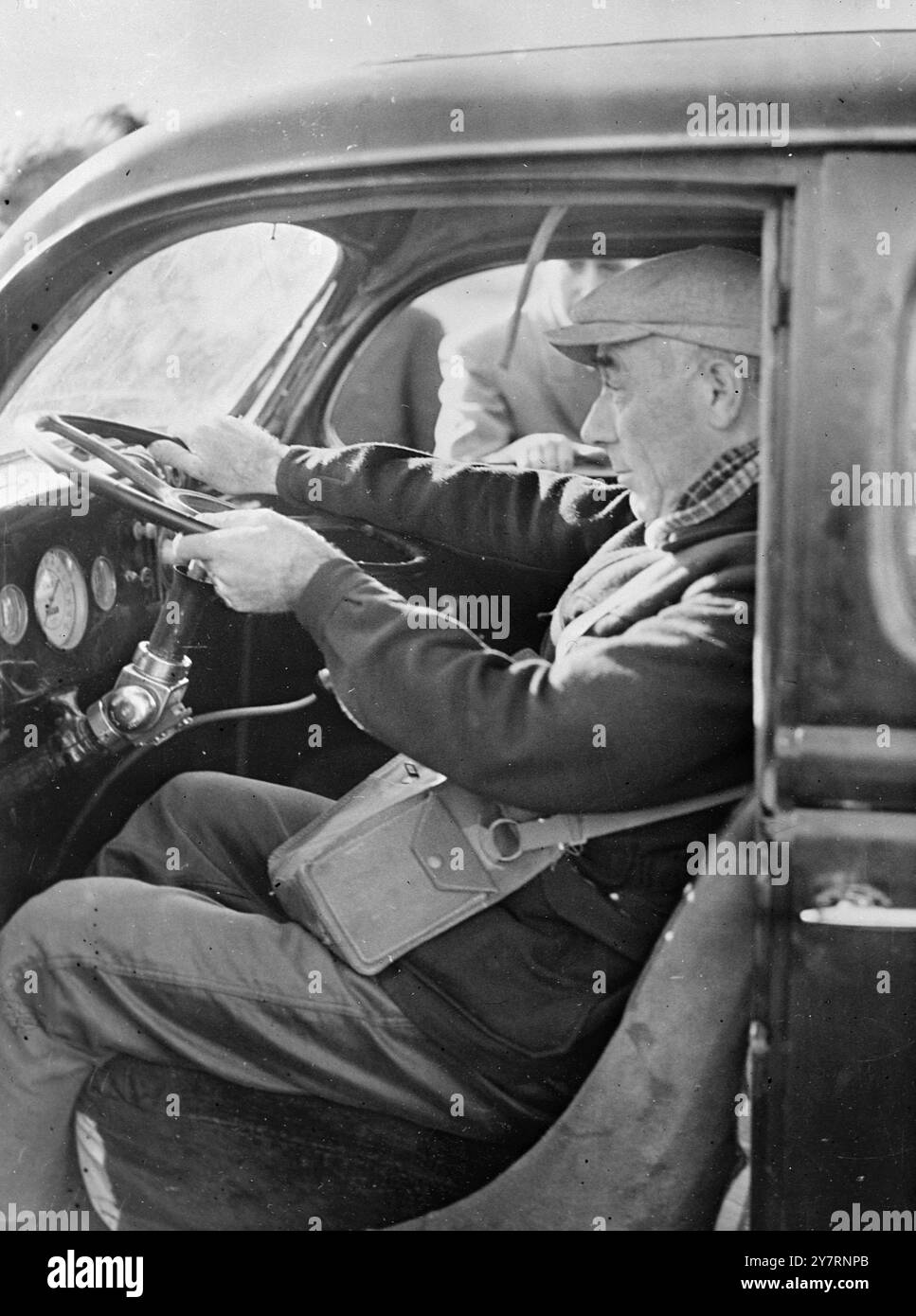 RACING DRIVER RISKS LIFE - TO TEST SAFE STEERING WHEEL - 24.9.53 ...