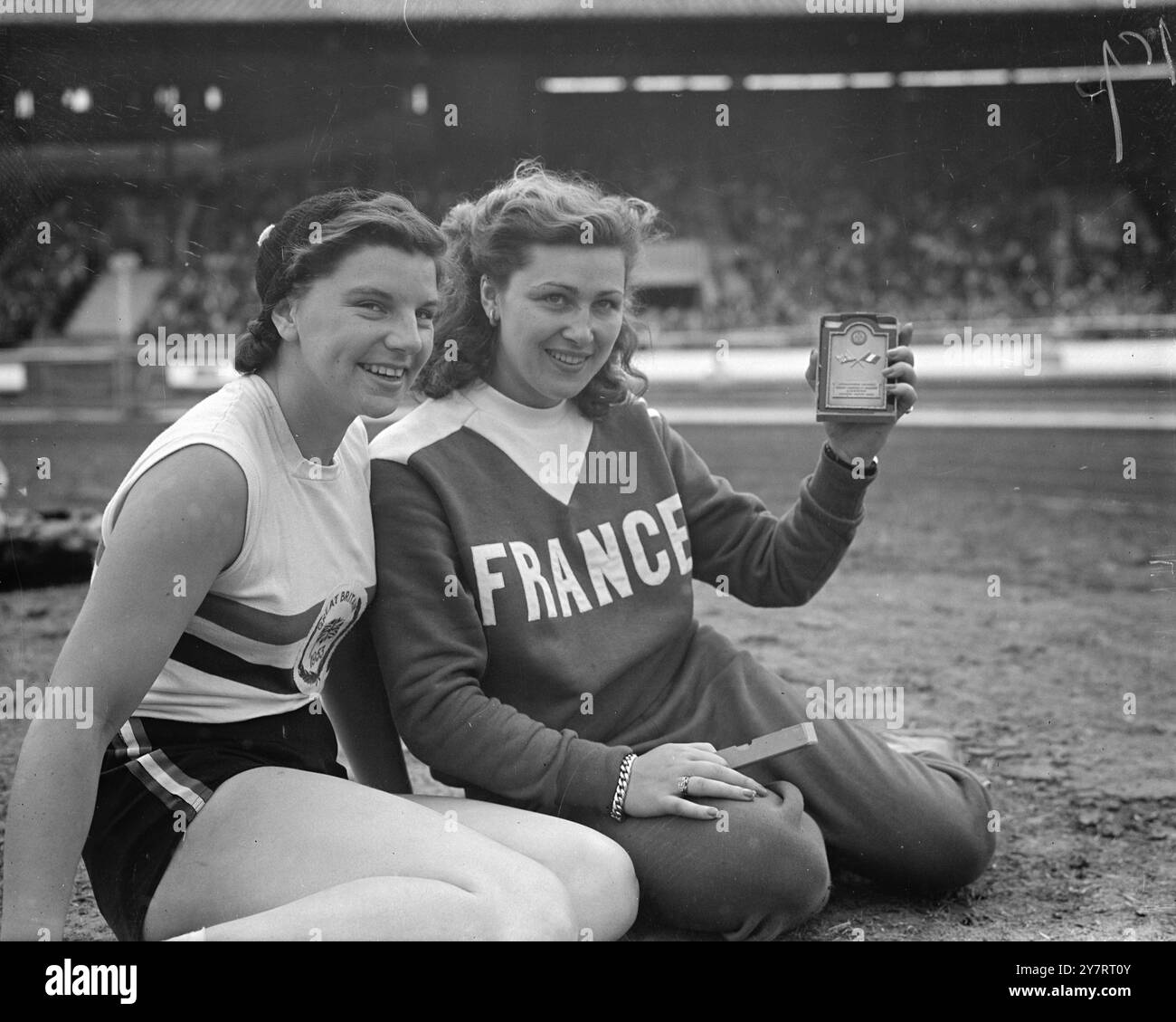 GREAT BRITAIN Vs FRANCE SPORTS MEETING AT WHITE CITY STADIUM LONDON 3.8 ...