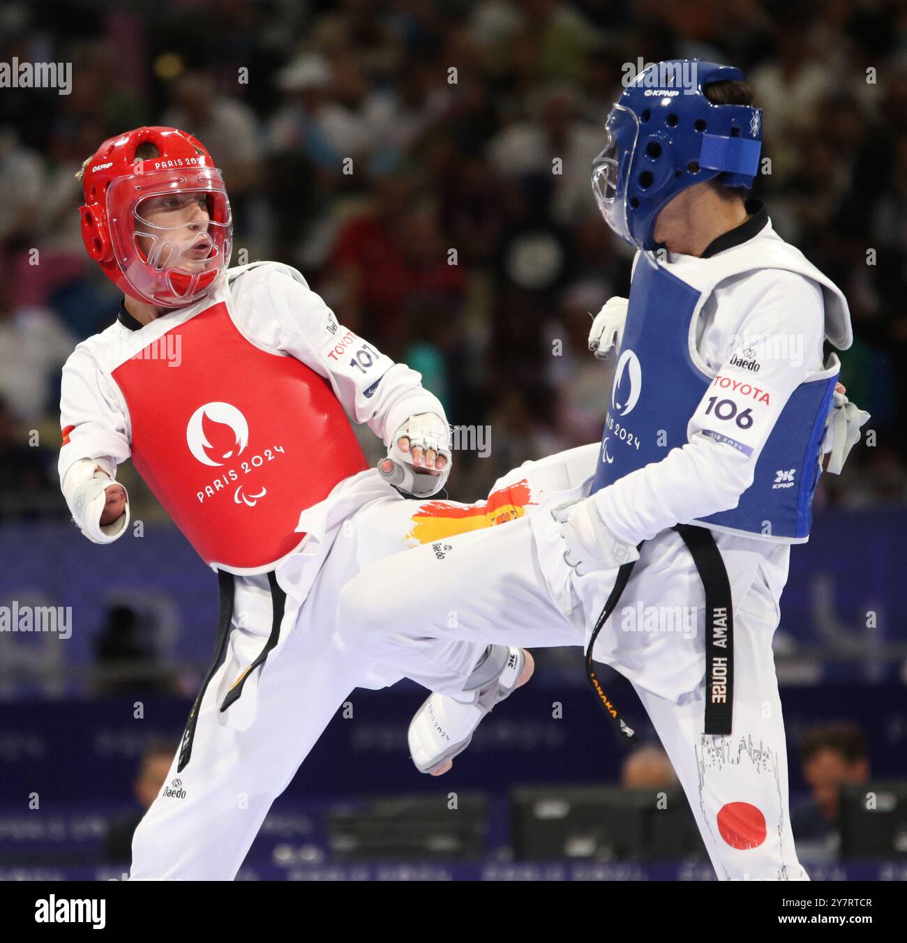 Mitsuya TANAKA of Japan (blue) vs Joel MARTIN VILLALOBOS of Spain (red ...