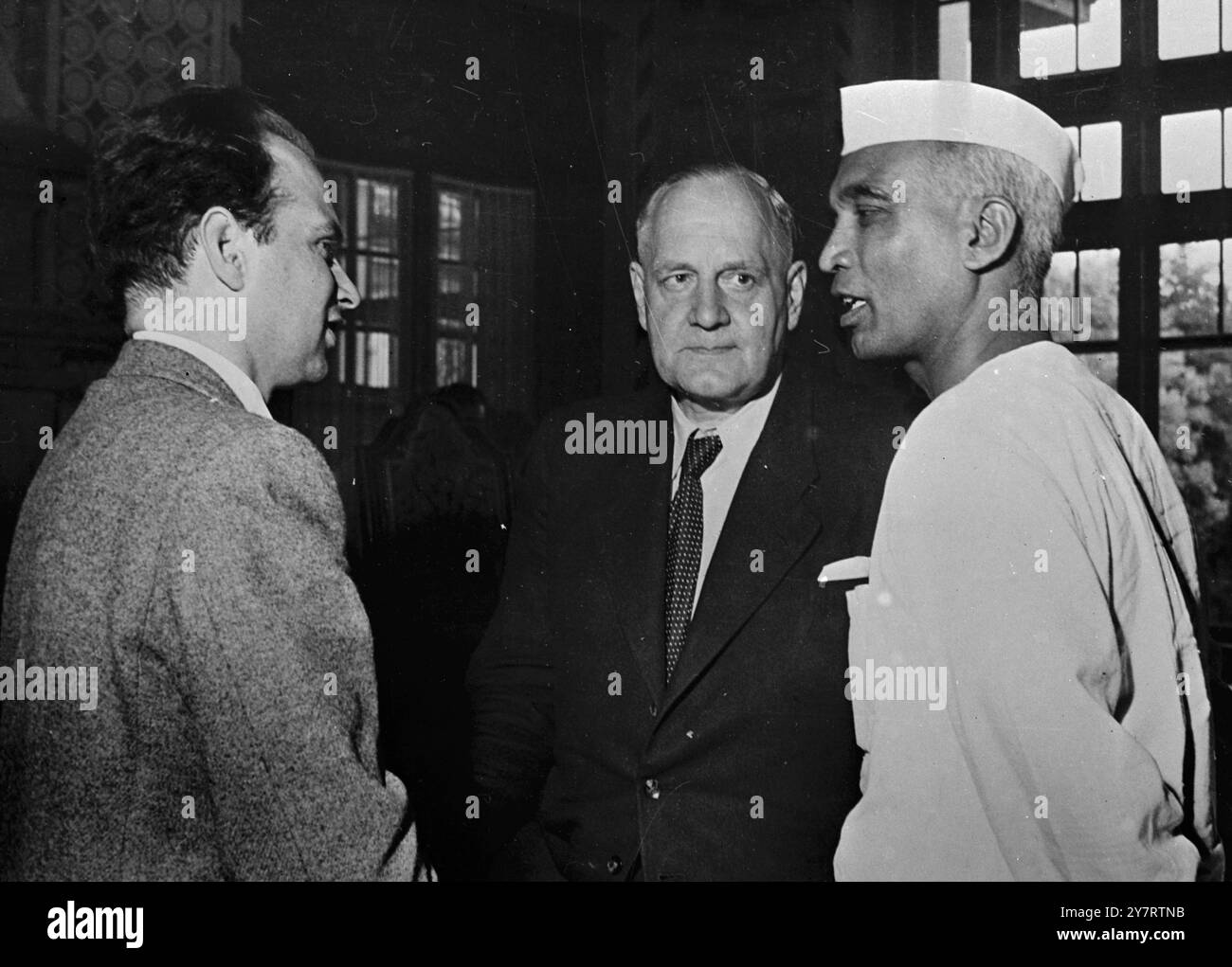 MORAL RE-ARMAMENT WORLD ASSEMBLY 15.7.53. Members of the Parliaments of ...