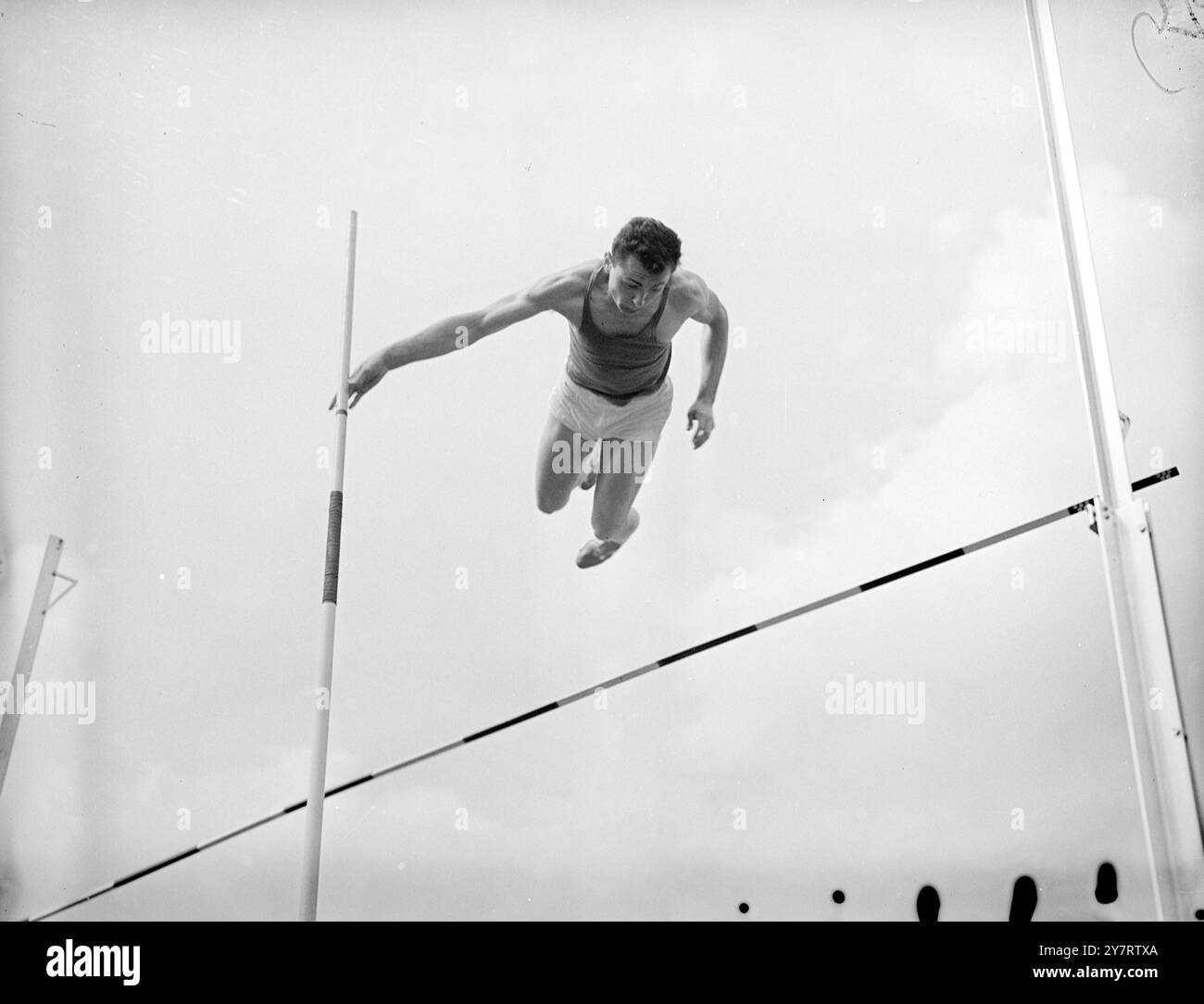Serbian pole vaulter hi-res stock photography and images - Alamy