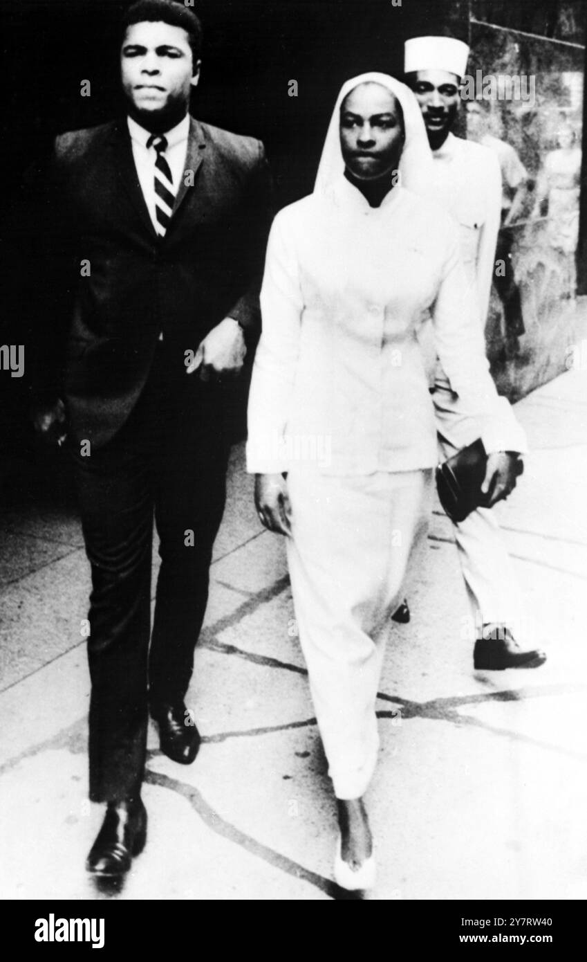 Chicago : Former world heavyweight champion Cassius Clay - Muhammed Ali ...