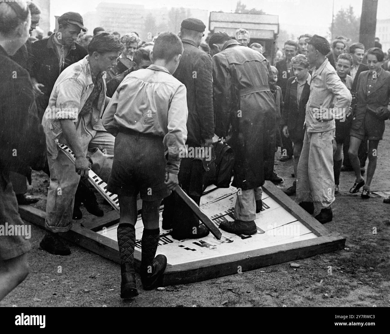 RUSSIANS DECLARE MARTIAL LAW AS EAST BERLINERS RIOT 17.6.53 Martial law ...