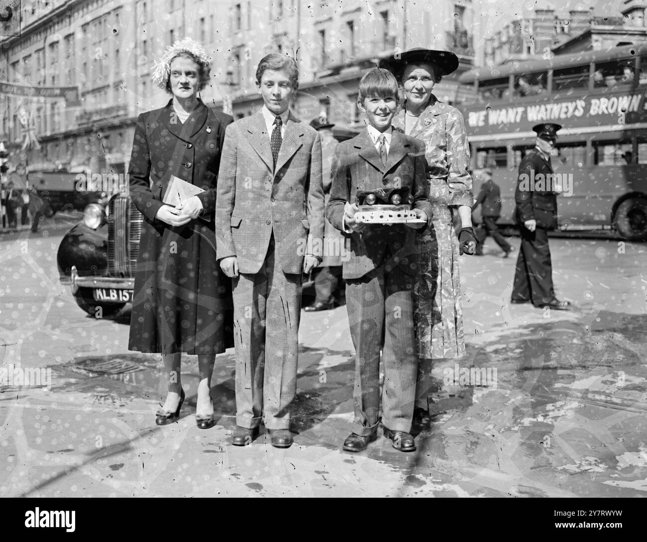 CORONATION REHEARSALWith less than a week to Coronation day, rehearsals ...